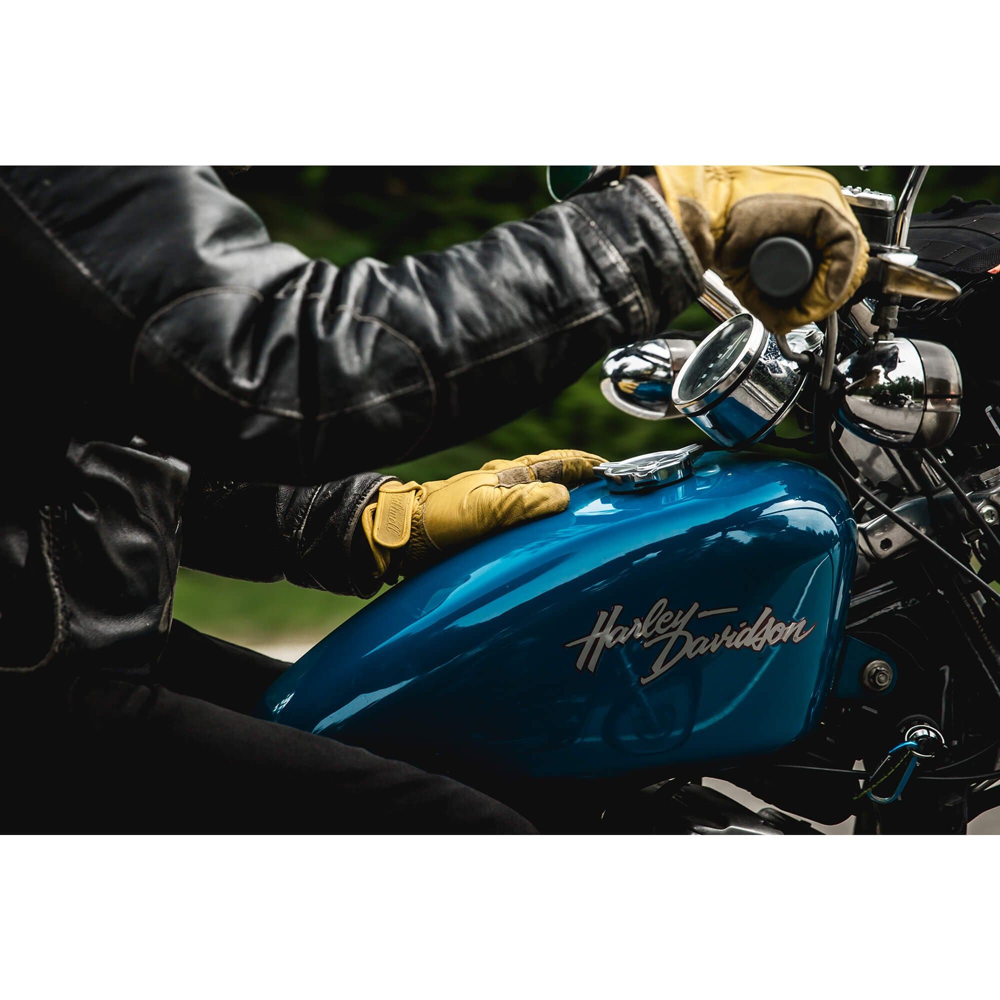 Lowbrow Customs Spinner Screw-In Gas Cap for Harley-Davidson 1996 ...